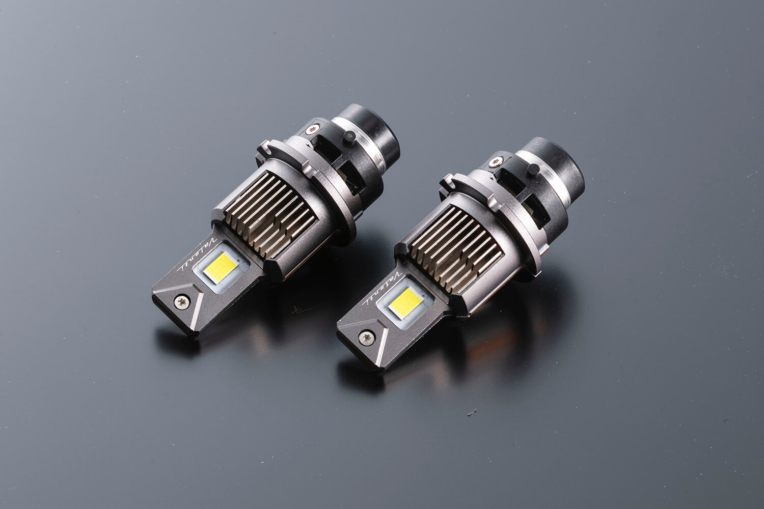 純正HID交換LEDヘッドバルブ XEスマートシリーズ(LXE3#)【D2S/D2R・D4S/D4R】｜製品情報｜VALENTI